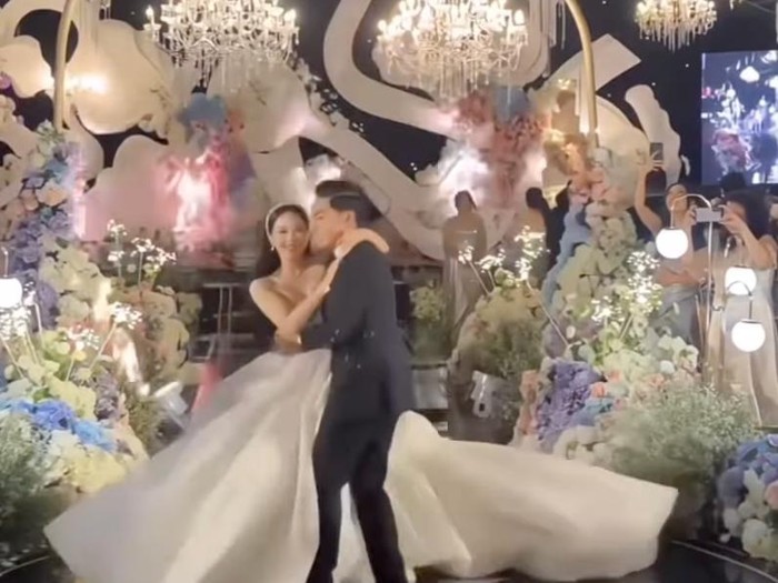 Entertainment Terkini : 8 Potret Pernikahan Jessica Jane dengan Erwin ...