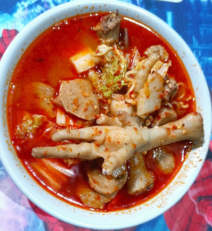 Lengkap Mantap! 20 Seblak Prasmanan Ada di Sini!