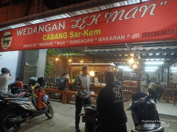 Kehangatan dan Sejarah Wedangan Solo