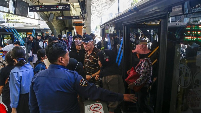 Asyik! Naik Transjakarta, MRT dan LRT Gratis pada 21 dan 24 April