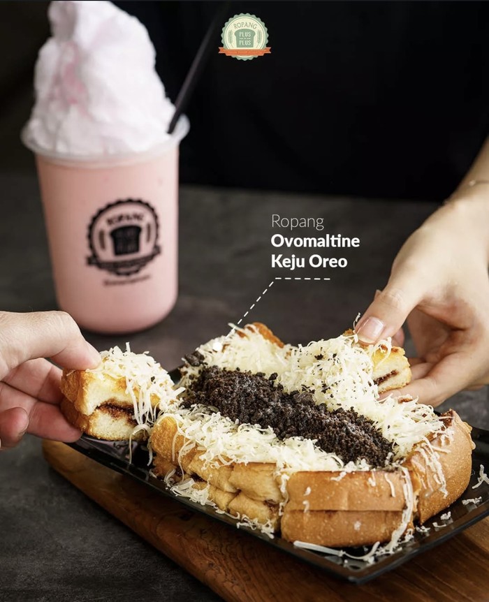 20 Roti Bakar Kekinian Topping Melimpah Ada di Sini!