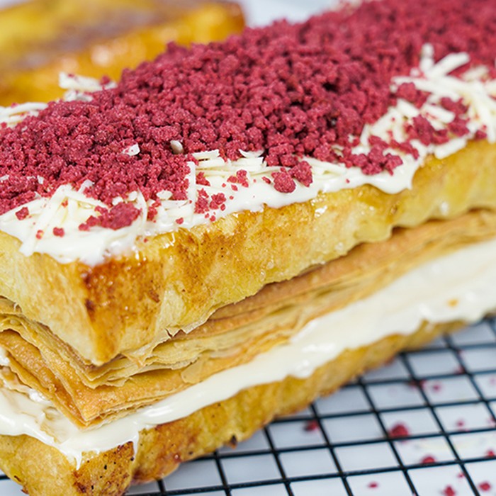 20 Roti Bakar Kekinian Topping Melimpah Ada di Sini!