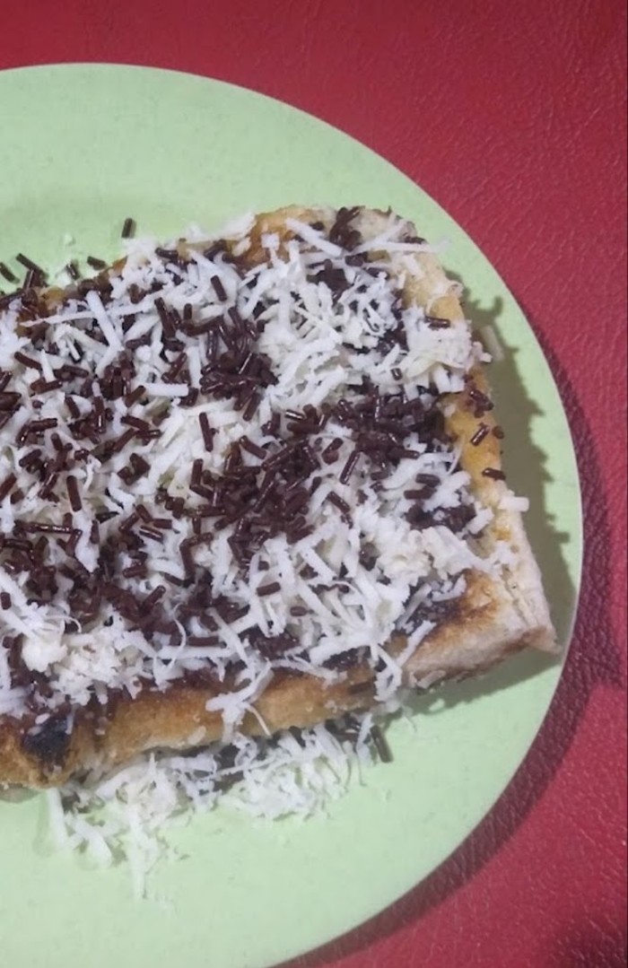 20 Roti Bakar Kekinian Topping Melimpah Ada di Sini!