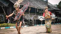 Kamus Dayak Ngaju: Kosakata Sehari-hari dan Contoh Kalimat