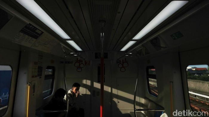 Asyik! Naik LRT Jakarta Gratis Pada 21 dan 24 April