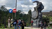 Belum Benar-benar Selesai tapi Sudah Viral, Patung Biawak Wonosobo ...