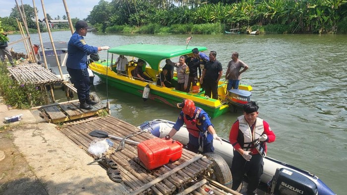 Sopir Taksi Online Dibunuh di PIK 2, Jasad Dibuang ke Kali-Mobil Dirampas Sopir Taksi Online Dibunuh di PIK 2, Jasad Dibuang ke Kali-Mobil Dirampas