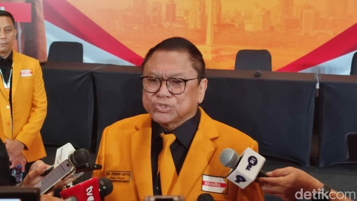 Oso Tegaskan Hanura Dukung Pemerintahan Prabowo-Gibran Oso Tegaskan Hanura Dukung Pemerintahan Prabowo-Gibran