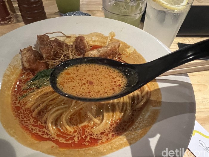 Oishii! Jajan Ramen hingga Cheesecake di Food Court ala Jepang