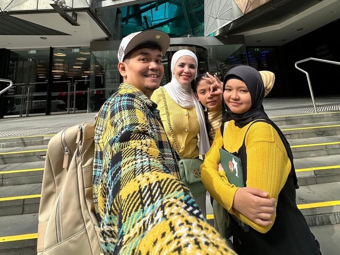 Indra Bekti Niat Pindah ke Australia, Siap Hidup dari Nol Lagi Indra Bekti Niat Pindah ke Australia, Siap Hidup dari Nol Lagi