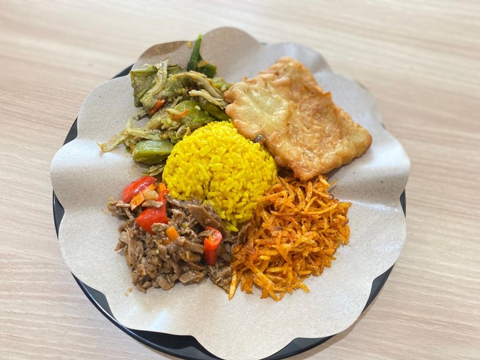 Mantap! Warung Ramesan Puluhan Lauk di Apartemen Ini Buka 24 Jam