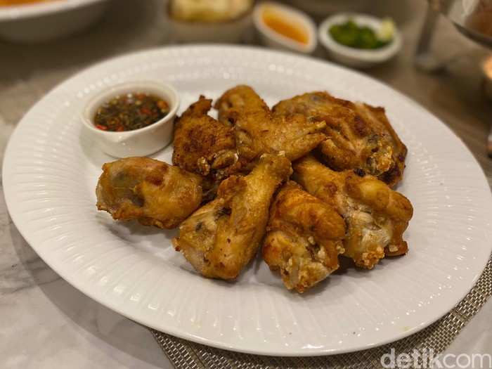 Menu Sop Janda dan Misoa Sapi Asap Hadir di 'Paling Restoran'