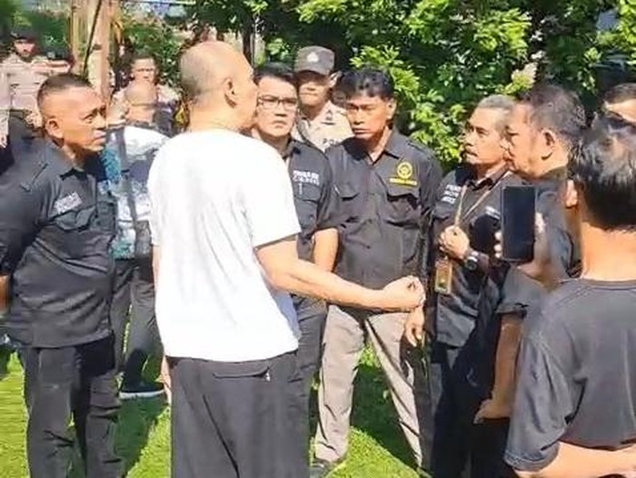 Situasi Eksekusi Rumah Atalarik Syach