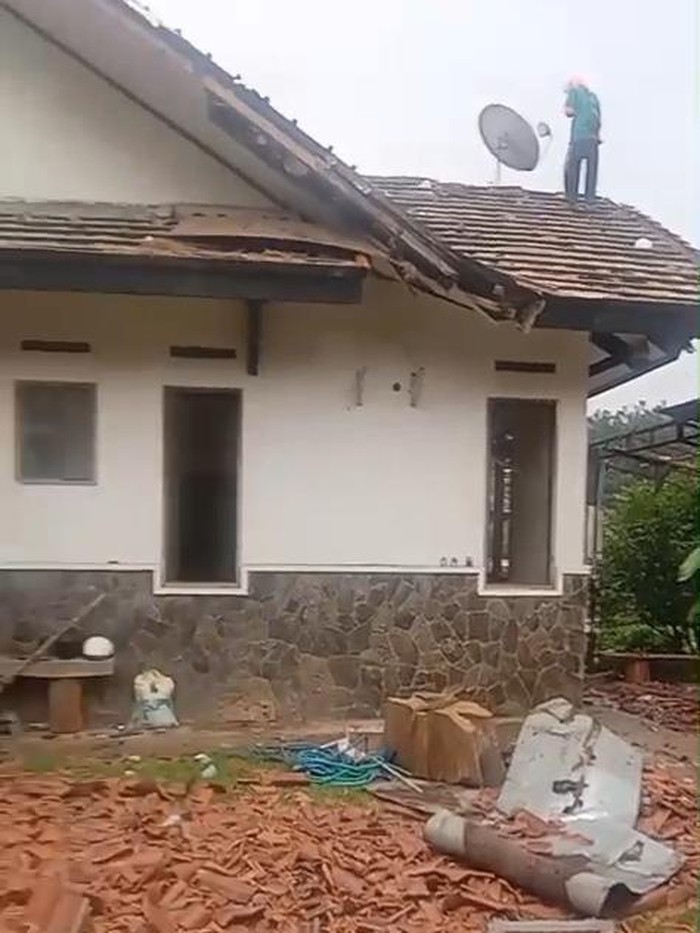 Situasi Eksekusi Rumah Atalarik Syach