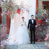 Potret Lulu Tobing di Premiere 'Guna-Guna Istri Muda', Netizen: Cantiknya Abadi