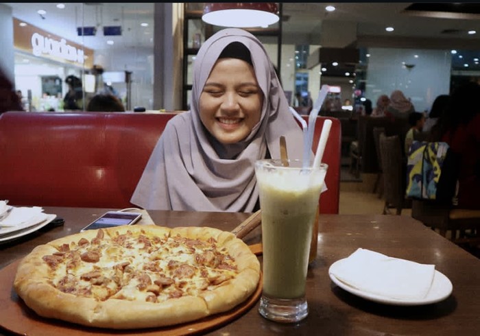 Shabrina Leanor, Pemenang Indonesian Idol 2025 yang Hobi Makan-makan