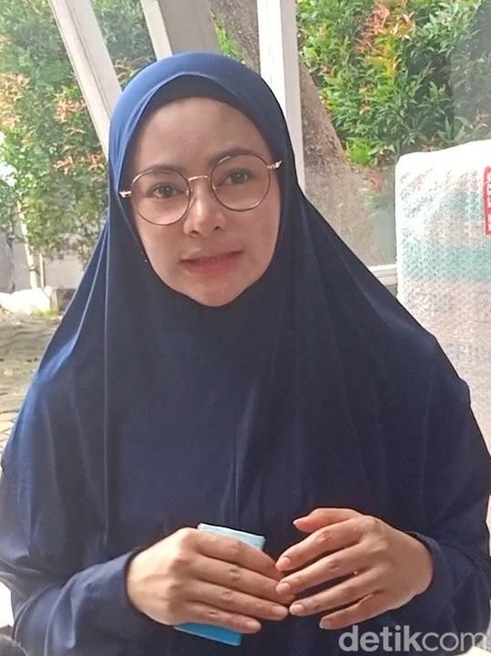 Penampilan Perdana Vitalia Sesha di TV Usai Berhijab