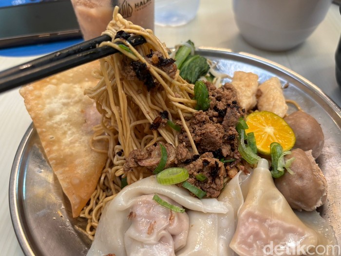 Puas Jajan di Kawasan Kuliner Baru Blok M Hub!