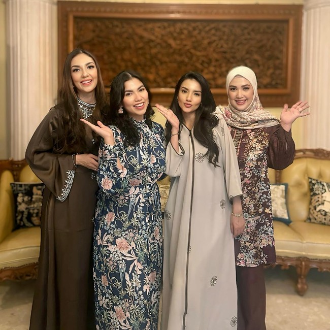 Potret Ghina Raihanah, Pacar Anak Najwa Shihab, Pernah Ikut Puteri Indonesia