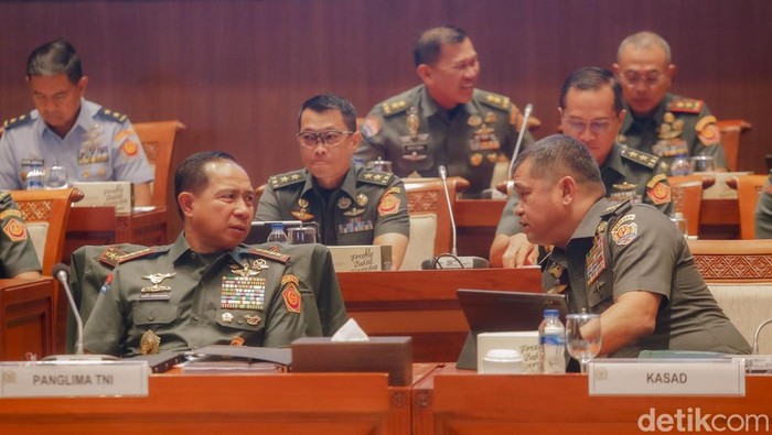 Panglima TNI Rapat Tertutup dengan Komisi 1 DPR