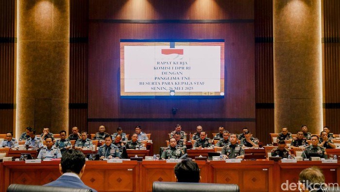 Panglima TNI Rapat Tertutup dengan Komisi 1 DPR
