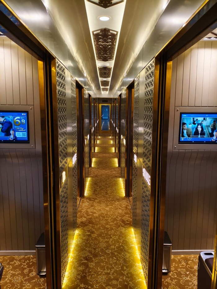 Penampakan Perdana Suite Class Argo Bromo Anggrek