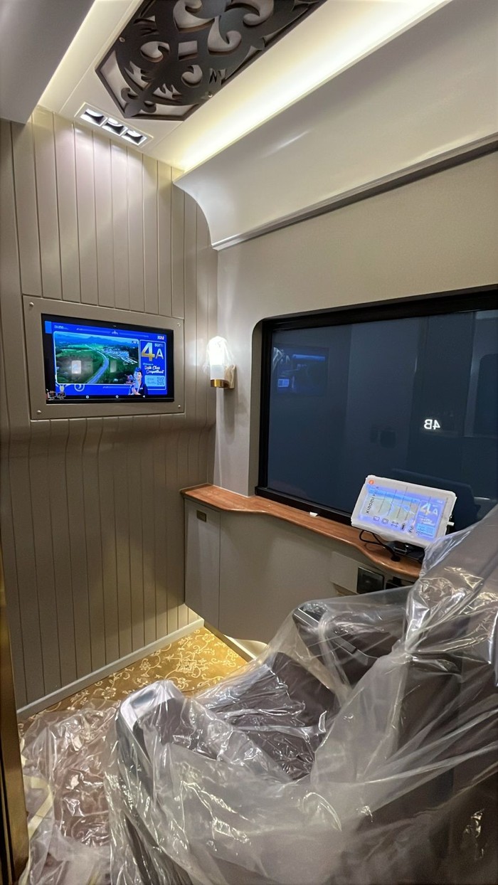 Penampakan Perdana Suite Class Argo Bromo Anggrek