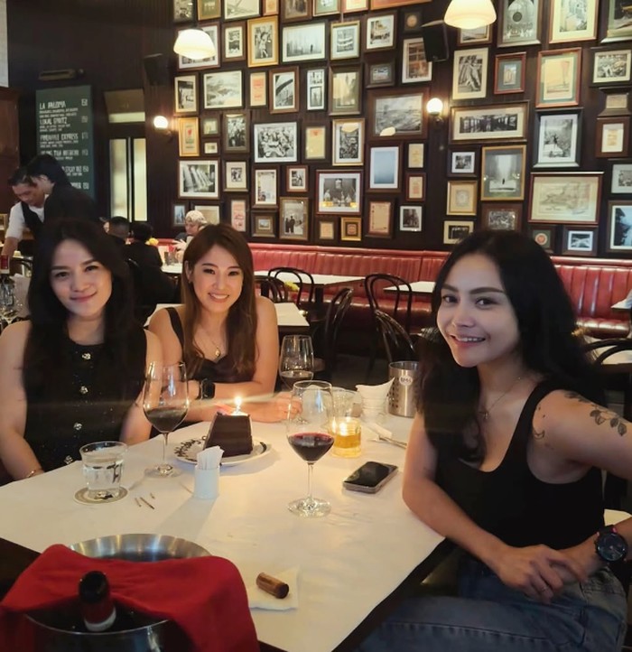 Mawar AFI Hobi Minum Kopi dan Hangout Bareng Teman-teman
