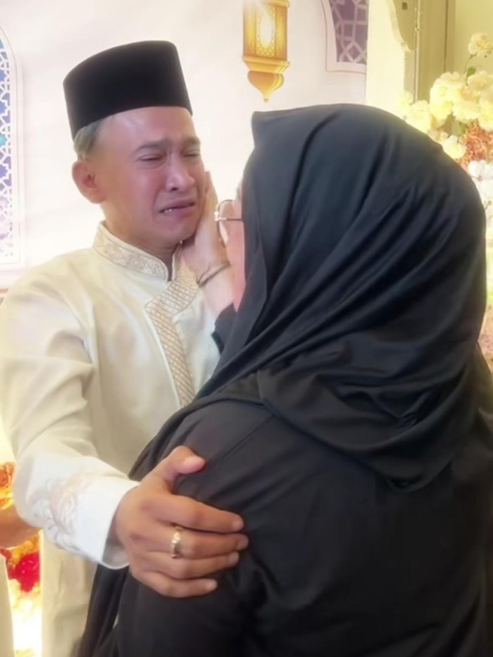Tangis Ruben Onsu Pecah di Walimatussafar Jelang Berangkat Haji