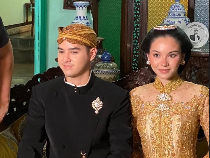 Gaya Alyssa Daguise Tampil Manglingi Berkebaya Jelang Dinikahi Al Ghazali