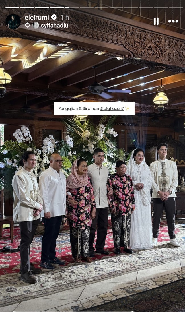 Foto: Maia Estianty Manglingi di Pengajian dan Siraman Al Ghazali