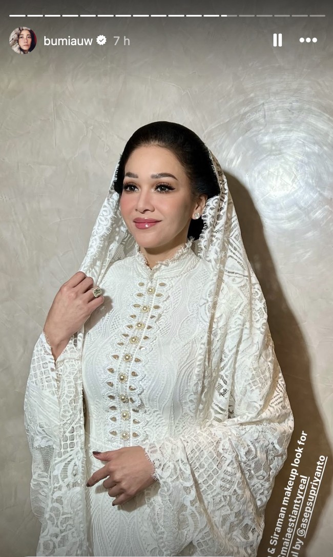 Foto: Maia Estianty Manglingi di Pengajian dan Siraman Al Ghazali