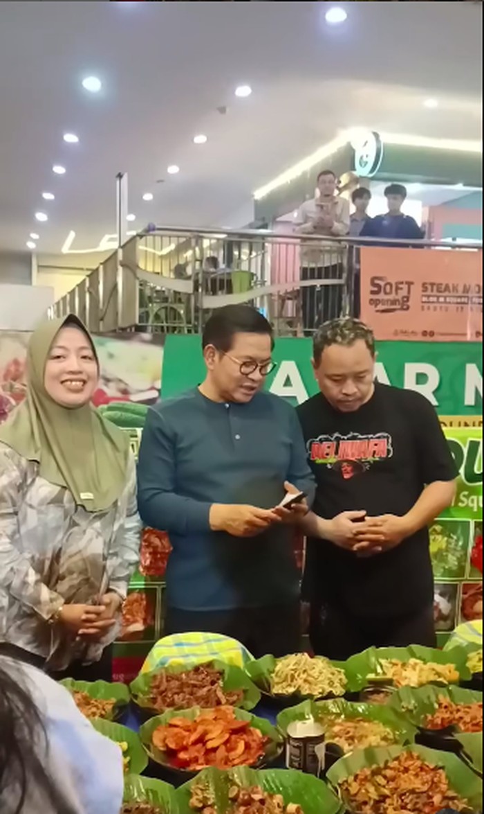 Ini Daftar Harga dan Suasana Makan di Lesehan Bu Gendut Blok M