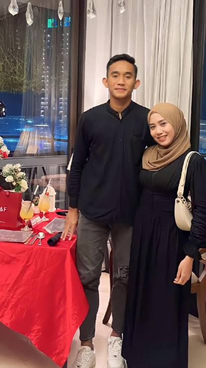 Resmi Menikah, Ini Momen Manis Rizky Ridho dan Shendy Aulia Saat Dinner