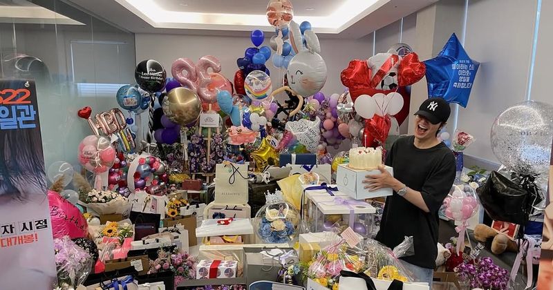 Lee Min Ho Tuai Komentar Nyinyir Usai Pamer Hadiah Ultah dari Penggemar