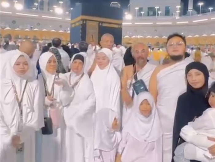 Momen Limbad Umrah Jadi Sorotan karena Cerita Sempat Ditahan Imigrasi