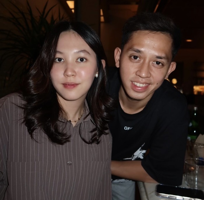 Sayang Suami! Ribka Sugiarto Masak Tumis Kangkung buat Rian Ardianto