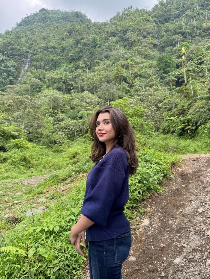 Kenalin Nih, Sharifa Azella Alhamid Cucu Elvy Sukaesih Mulai Jadi Artis