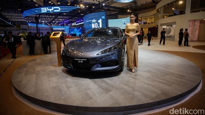 Debut Mewah Denza Z9 Ramaikan GIIAS 2025