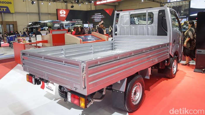 Isuzu Traga Edisi 50 Tahun Tampil Eksklusif di GIIAS 2025
