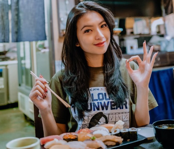 Shania Gracia JKT48, Foodies yang Doyan Baklava Buatan Salt Bae
