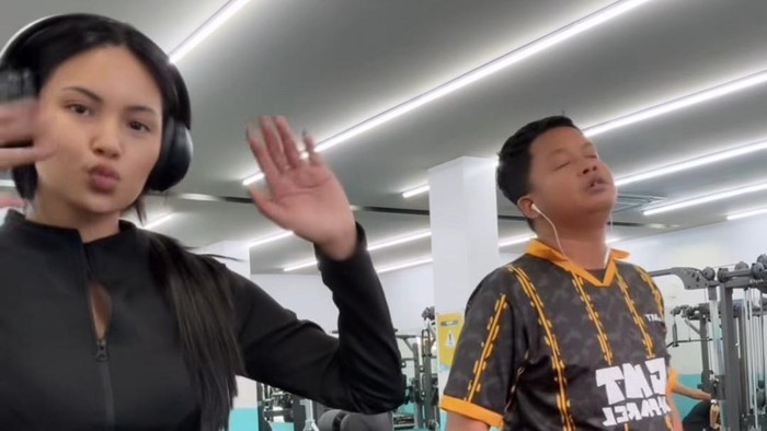 Dustin Tiffani Beri 'Kado' Nikah, Ditha Rizky Amalia Termangu