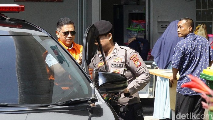 Senyum Hasto Setelah Mendapat Amnesti Presiden