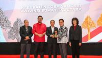 Lontar Papyrus Jambi Raih Penghargaan Prima Wana Karya 2025