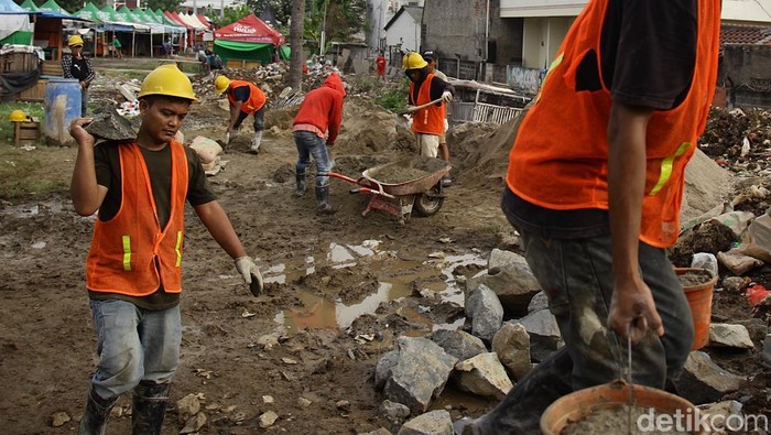 Potret Pekerja Informal di Tengah Turunnya Angka Pengangguran