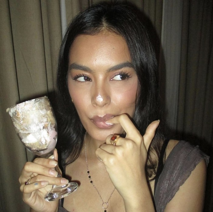 Eva Celia Kulineran Bareng Sophia Latjuba dan Demas Narawangsa