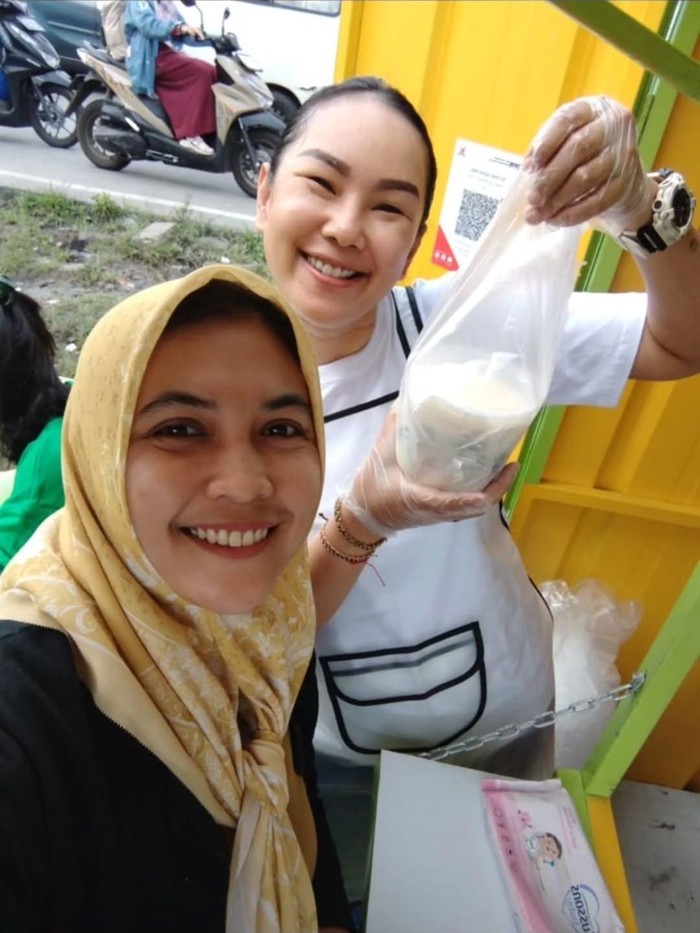 Duh! Booth Es Teler Kalina Oktarani Jadi Korban Vandalisme