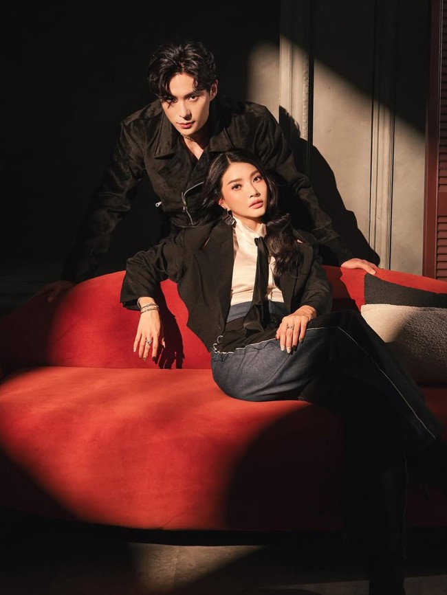 7 Foto Bastian Steel Dandan Jadi Cewek Cantik, Pose Mesra Bak Pacar El Rumi