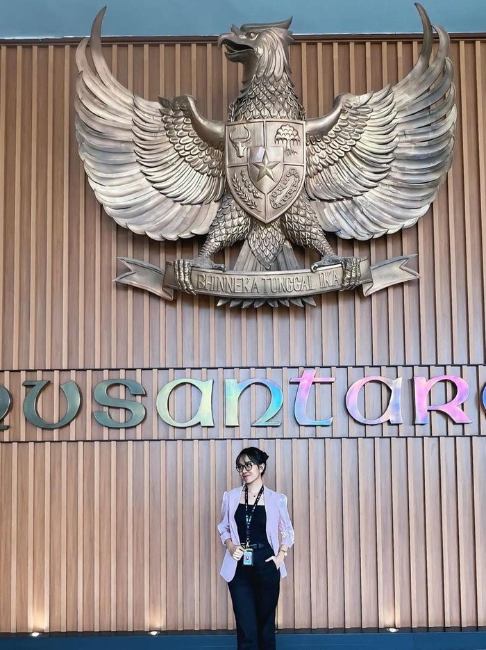 Potret Mayang Lucyana saat Magang di DPR RI