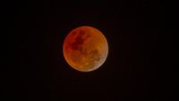 Bulan Jadi Merah Saat Gerhana, Ini Penyebabnya